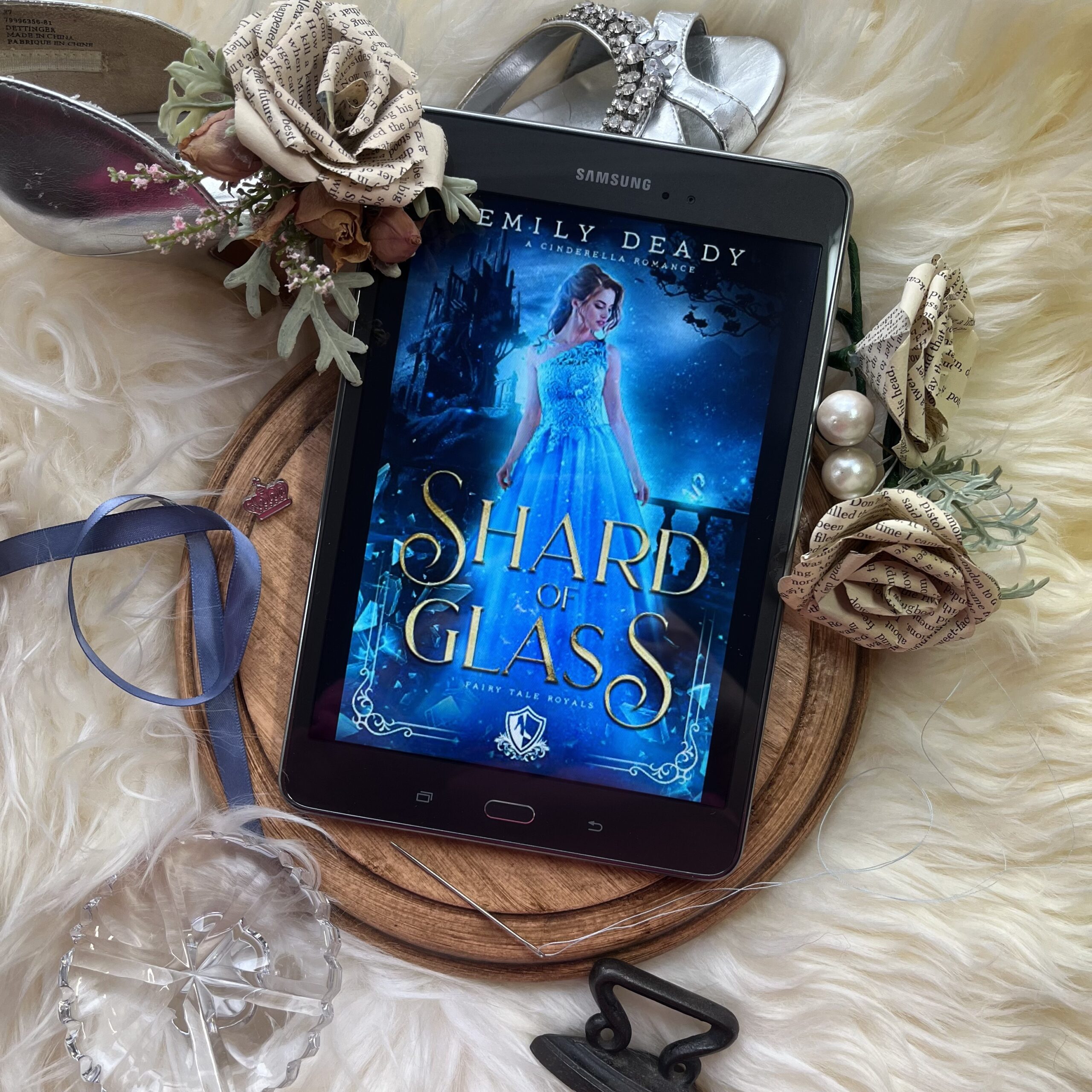 Shard of Glass – Robyn Sarty. Author